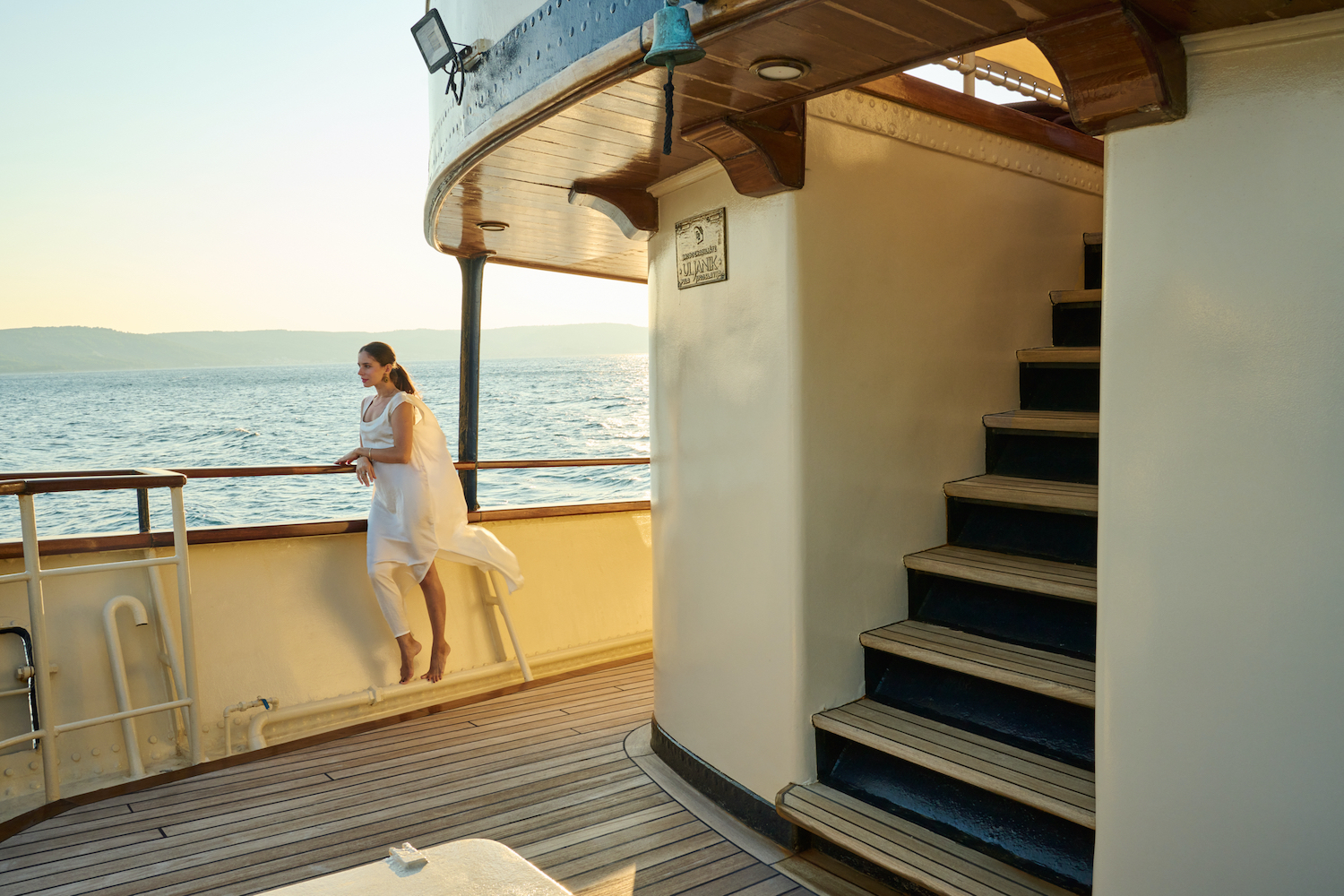 SEAGULL II Yacht Charter Details, Classic Motor Yacht | CHARTERWORLD ...